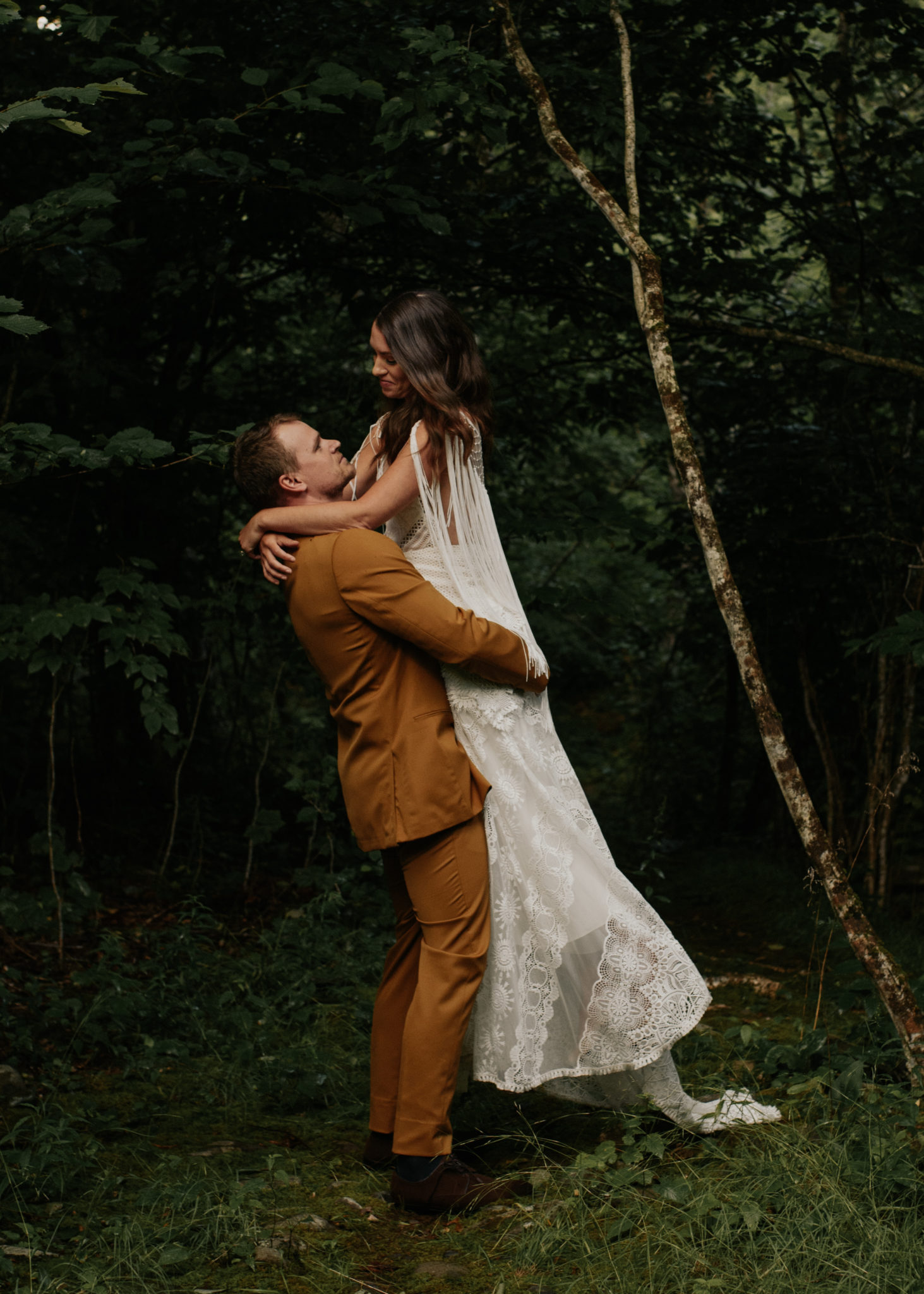 Full Moon Resort Wedding - emilywatkinsphoto.com