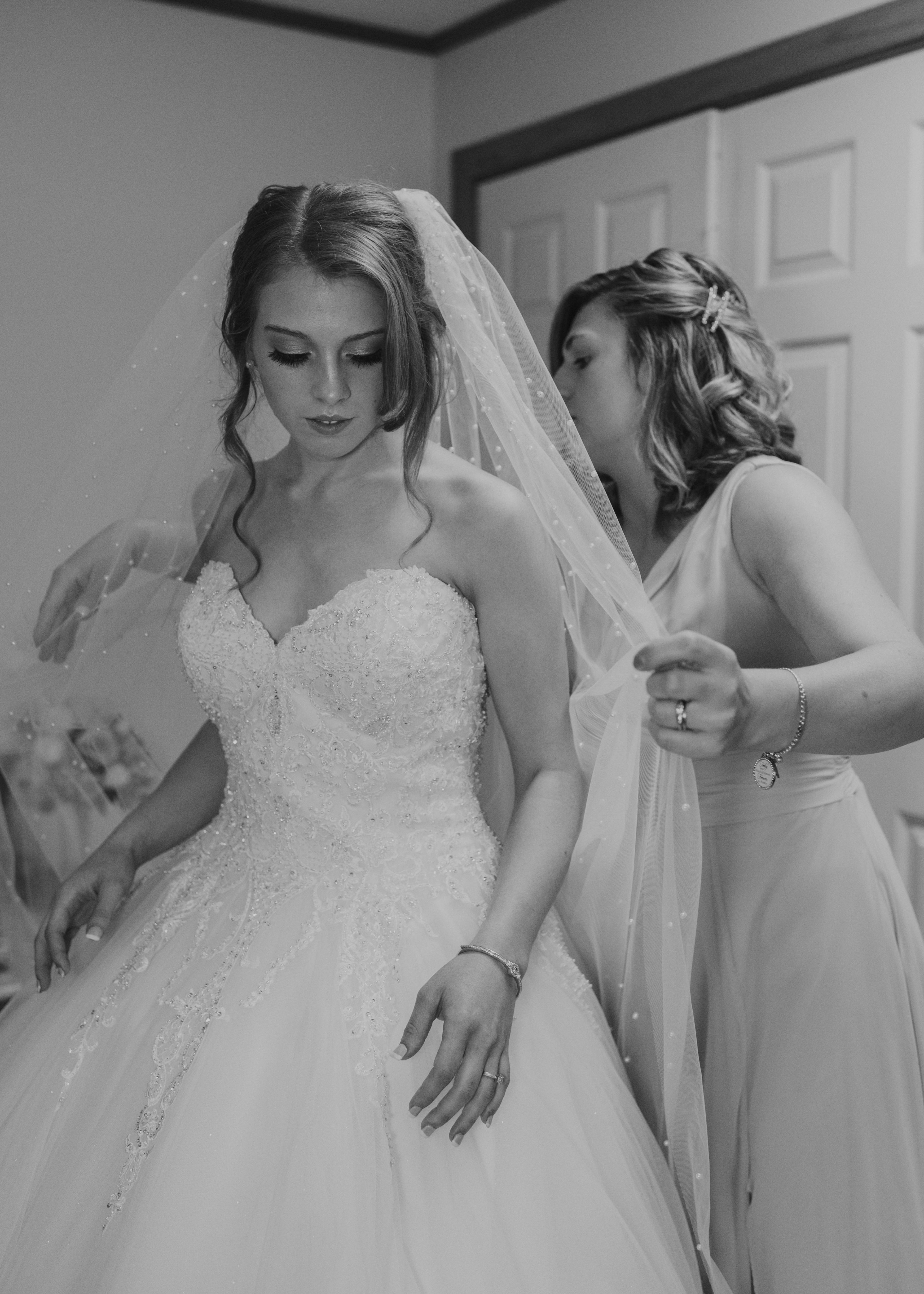 Avon Inn Wedding - emilywatkinsphoto.com