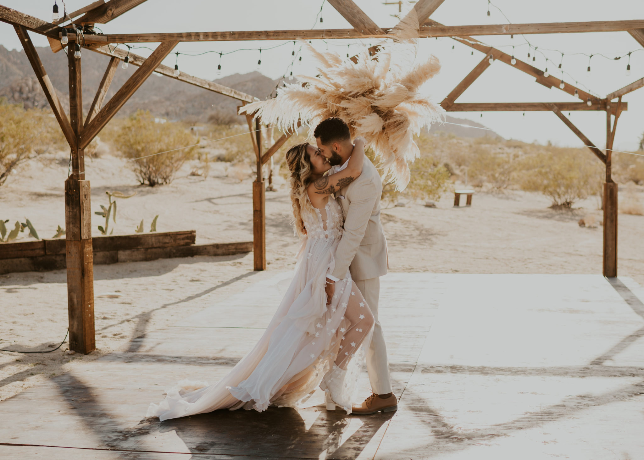 Joshua Tree Wedding - emilywatkinsphoto.com