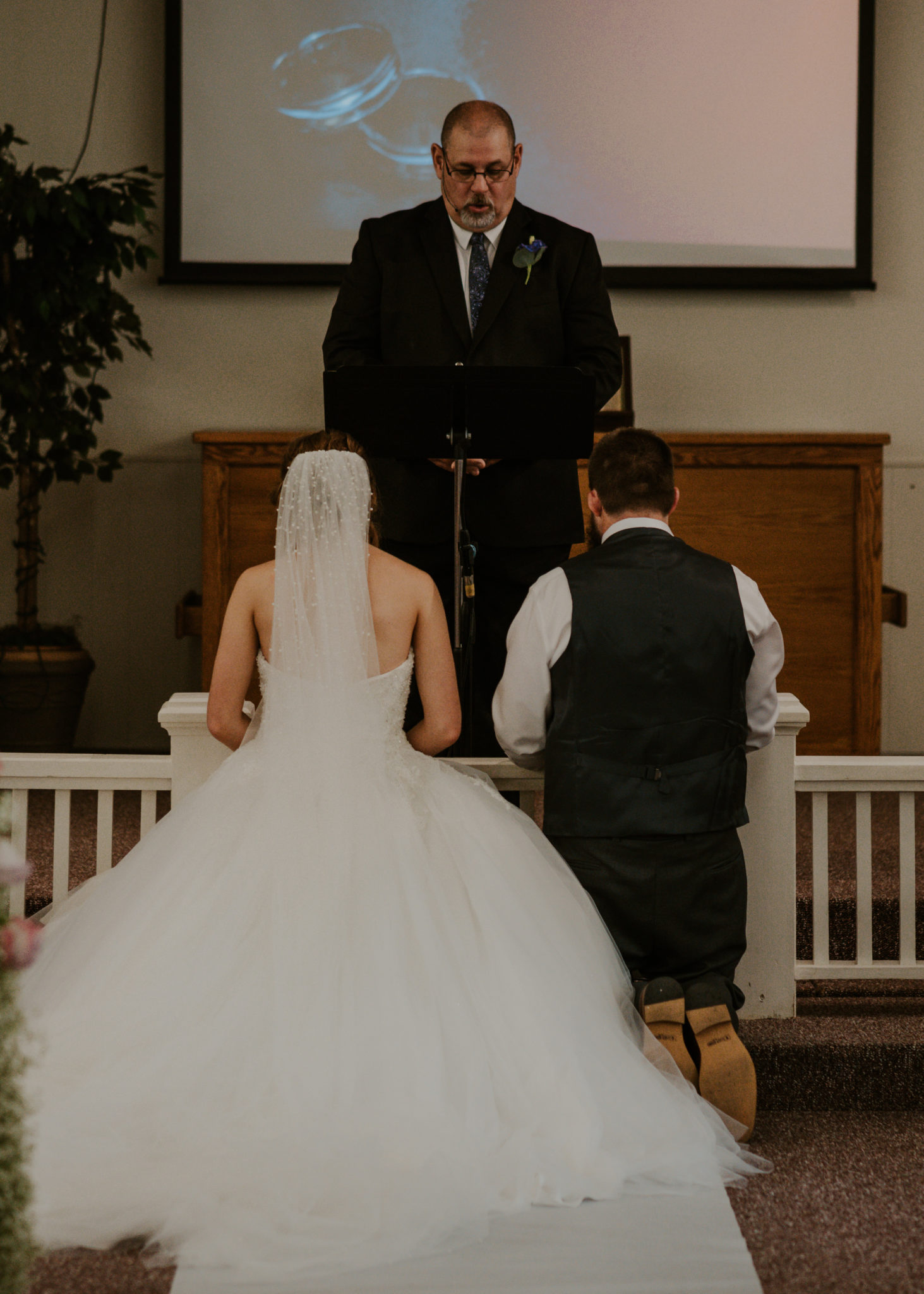 Avon Inn Wedding - emilywatkinsphoto.com